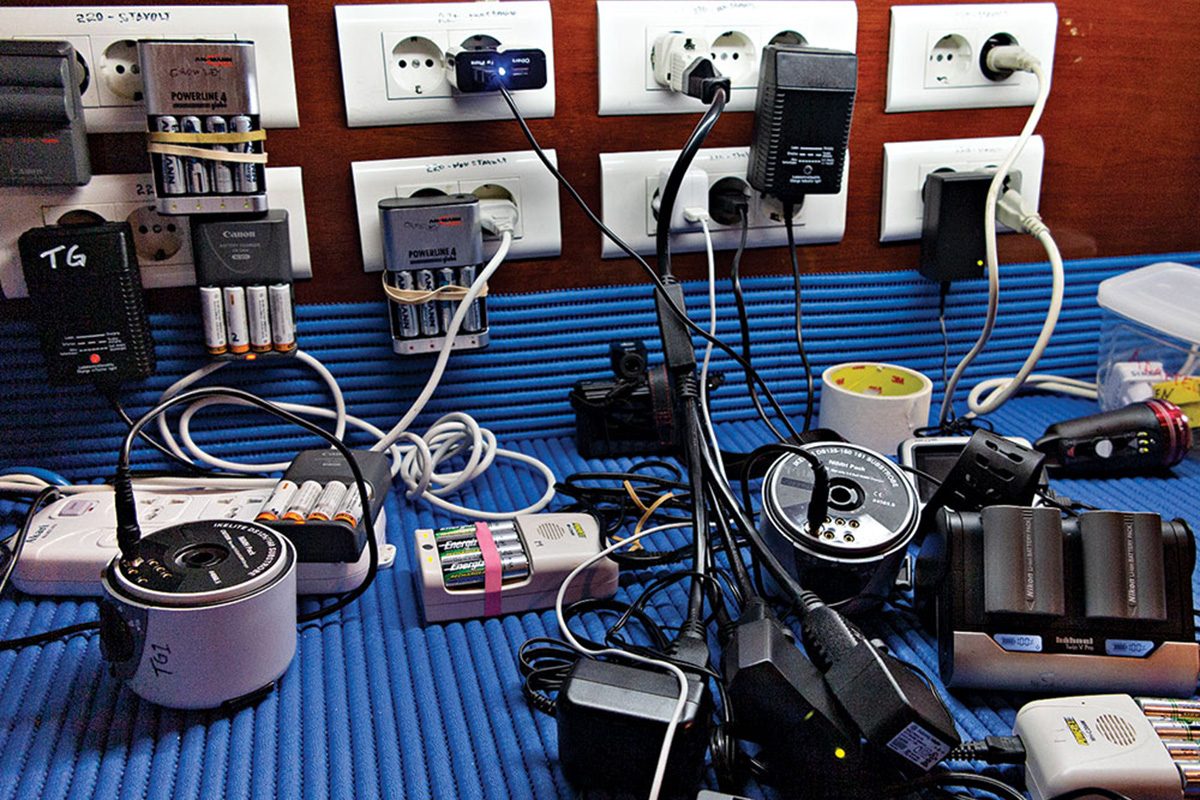 Lithium-Ion Battery Safety - Divers Alert Network