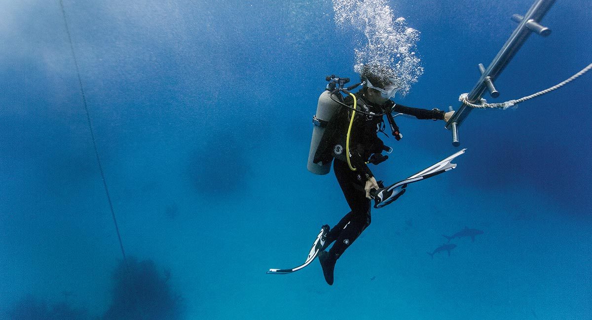 DCS or Fin Foot? - Divers Alert Network