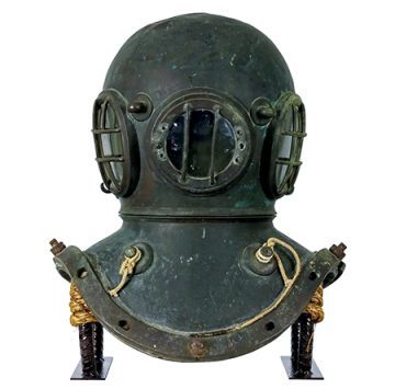 Historic Dive Helmets - Divers Alert Network