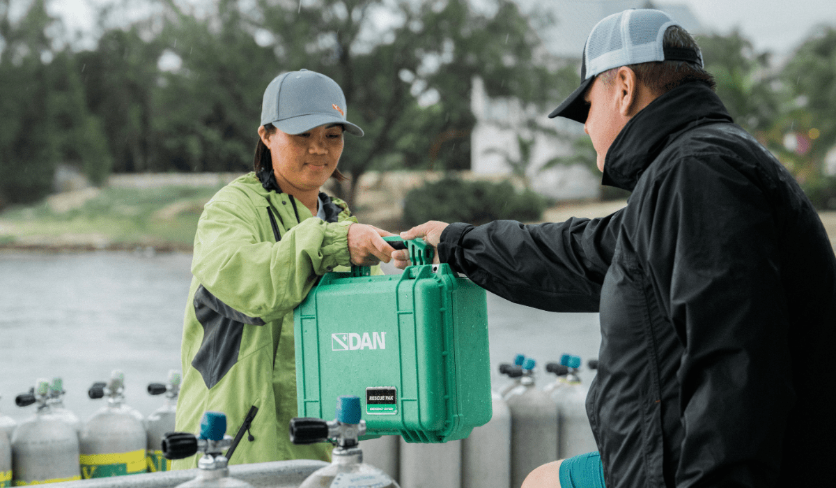 Oxygen Grant Programs - Divers Alert Network